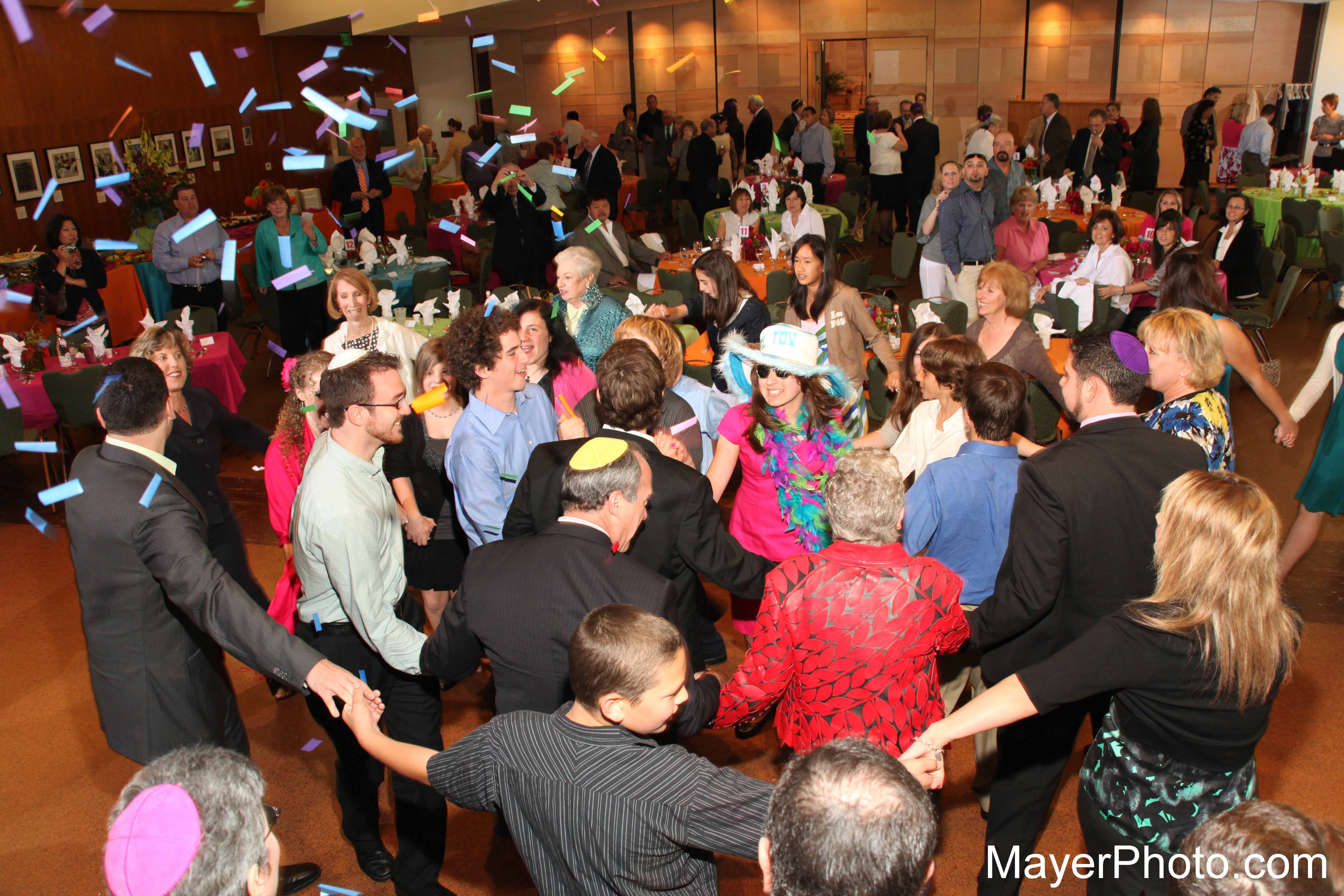 Hora (credit) - JD Productions